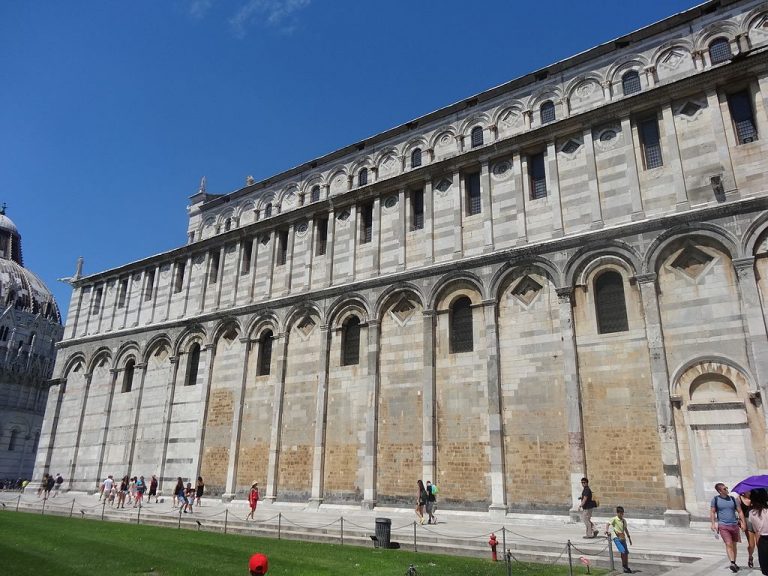 Romanesque Architecture and the Top 15 Romanesque Buildings ...