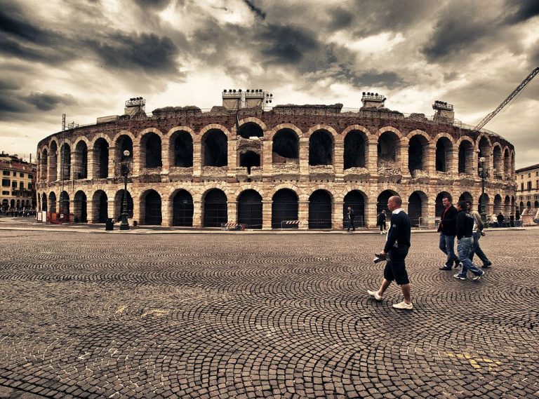 Top 20 Roman Amphitheaters - Architecture of Cities