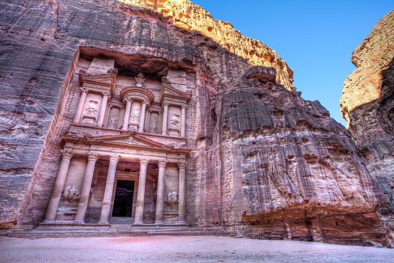 16 Greatest Rock Cut Architecture Examples - Architecture of Cities